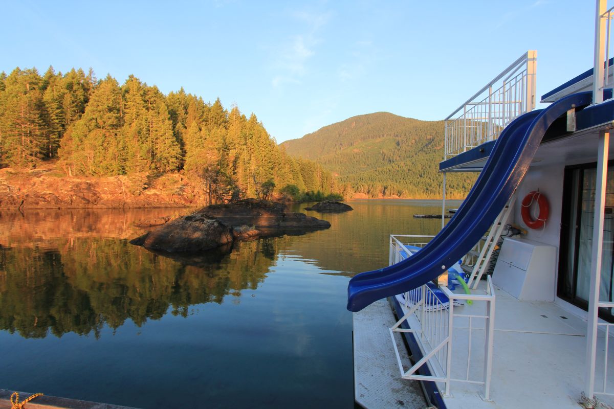 BC Westcoast Adventure | Summer Safaris Teen Travel